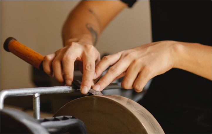 How to Polish Rocks Using Sandpaper or a Cordless Rotary Tool
